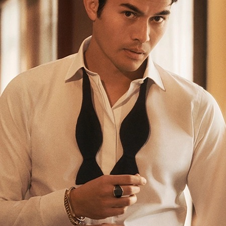 Actor Henry Golding Showcases David Yurman’s Glitzy New Gold and ...