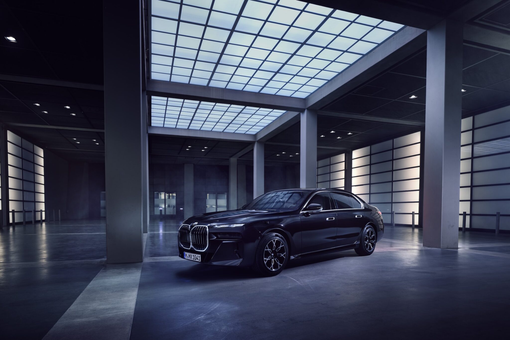 BMW Has Unveiled the Armoured Electric i7 and 7 Series in Hong Kong ...